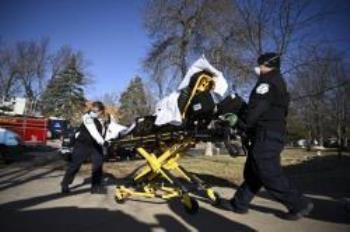 COVID-19 surge pushing Minnesota's ambulance transfers 'through the roof'